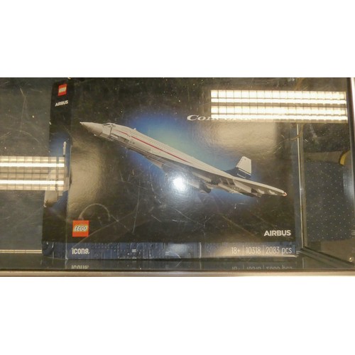 A Lego Icon Airbus/Concorde, model number 10318 comes with original box