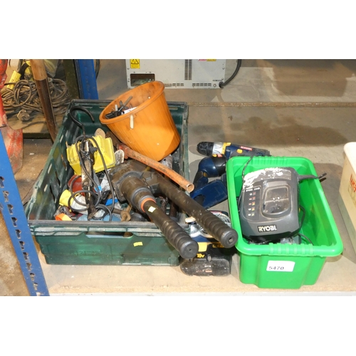 A quantity of various tools including a Burnley Y35-2 hydraulic ...