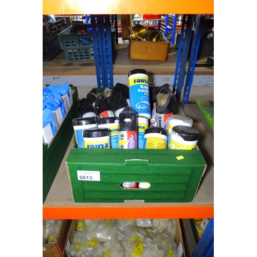 1 box containing a quantity of Rainox rain repellent wipes and Simoniz ...
