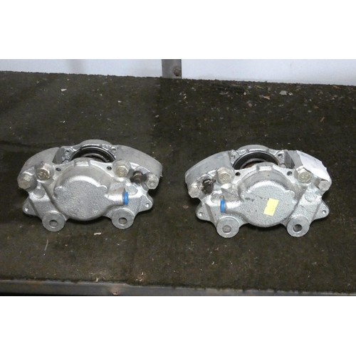 A pair of brake calipers to fit an Austin Healey 3000