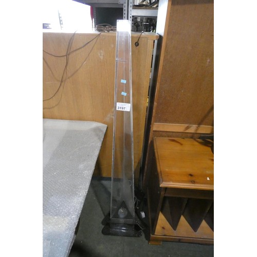 A tall triangular water feature / light 240v approx 147cm high (Trade)