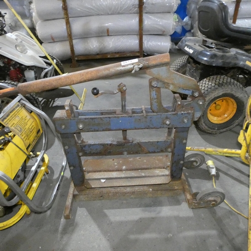 1 x manual concrete paving slab cutter max width approx 48cm