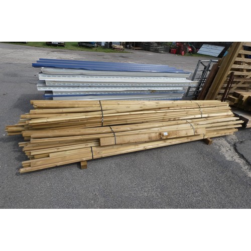 A large quantity of feather edge fence capping, lengths vary up to ...