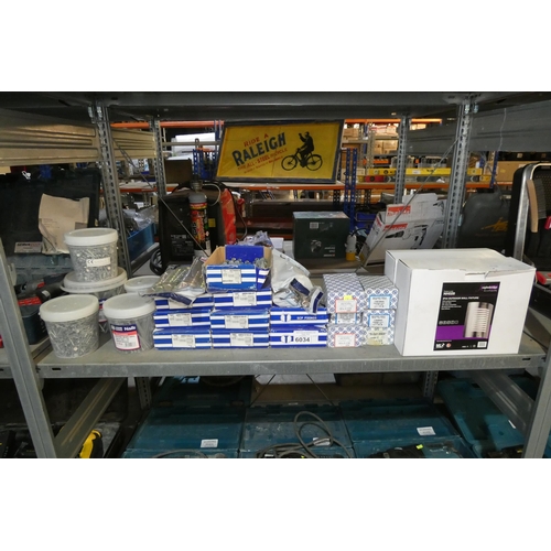 A quantity of various items including SCP fixings, hex head ...