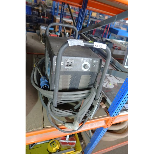 1 x Thermal Dynamics Drag-Gun Plus 35C plasma cutter with built in air 240v