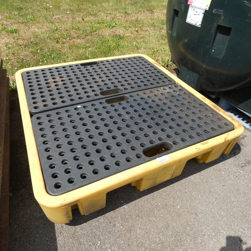 1 x waste oil trap / bund 129cm x 138cm x 28cm h