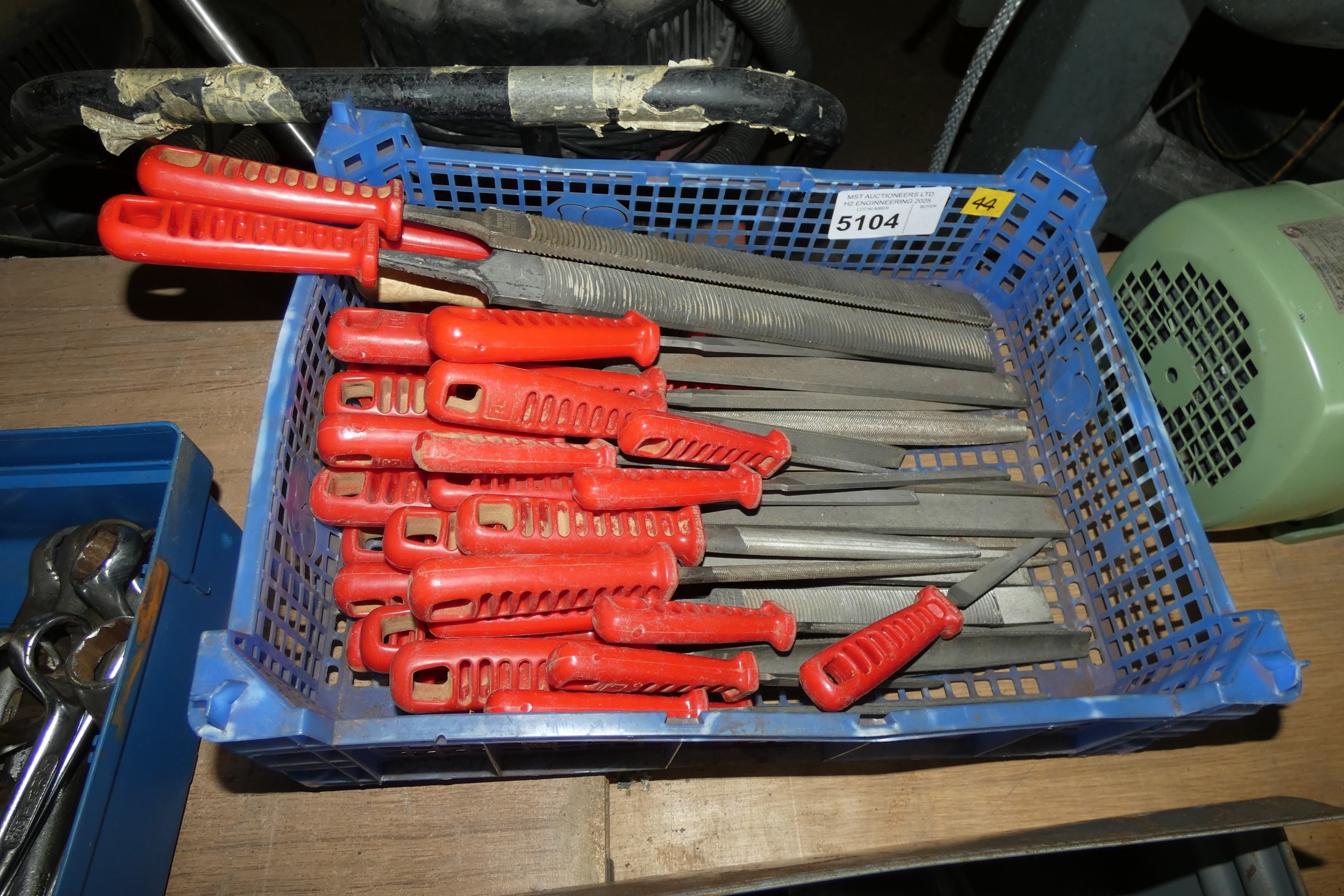 1 box containing a quantity of various files and rasps