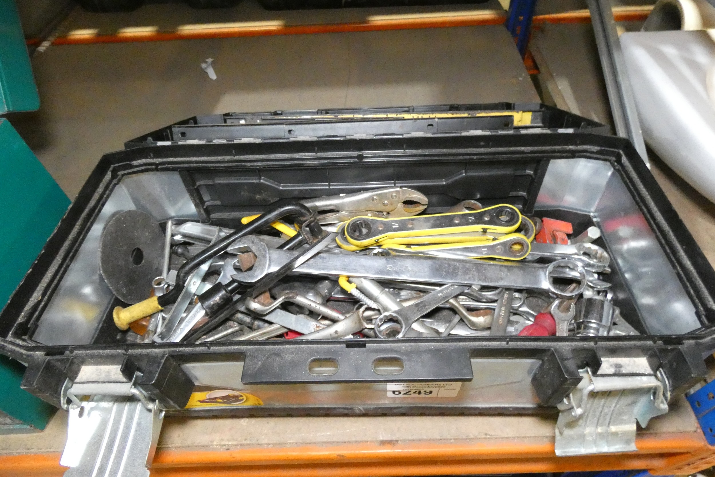 1 x Stanley tool box containing a quantity of various hand tools