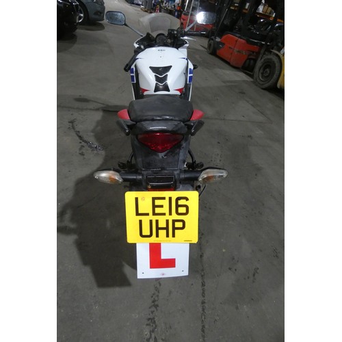 Honda CBR 125 R-F Registration number: LE16 UHP, V5: present.. Odometer ...