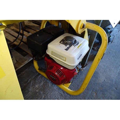 1 x Tracmaster Camon HD99 hydraulic post hole borer with 2 x augers (8 ...