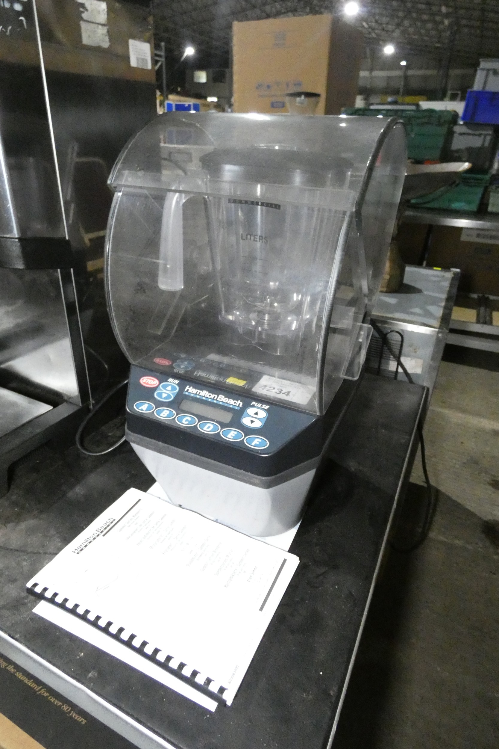 A commercial blender by Hamilton Beach type Summit series, with box trade