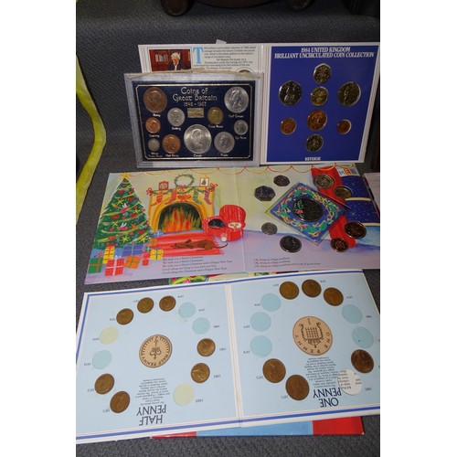 A collection of miscellaneous albums and collectors coins etc