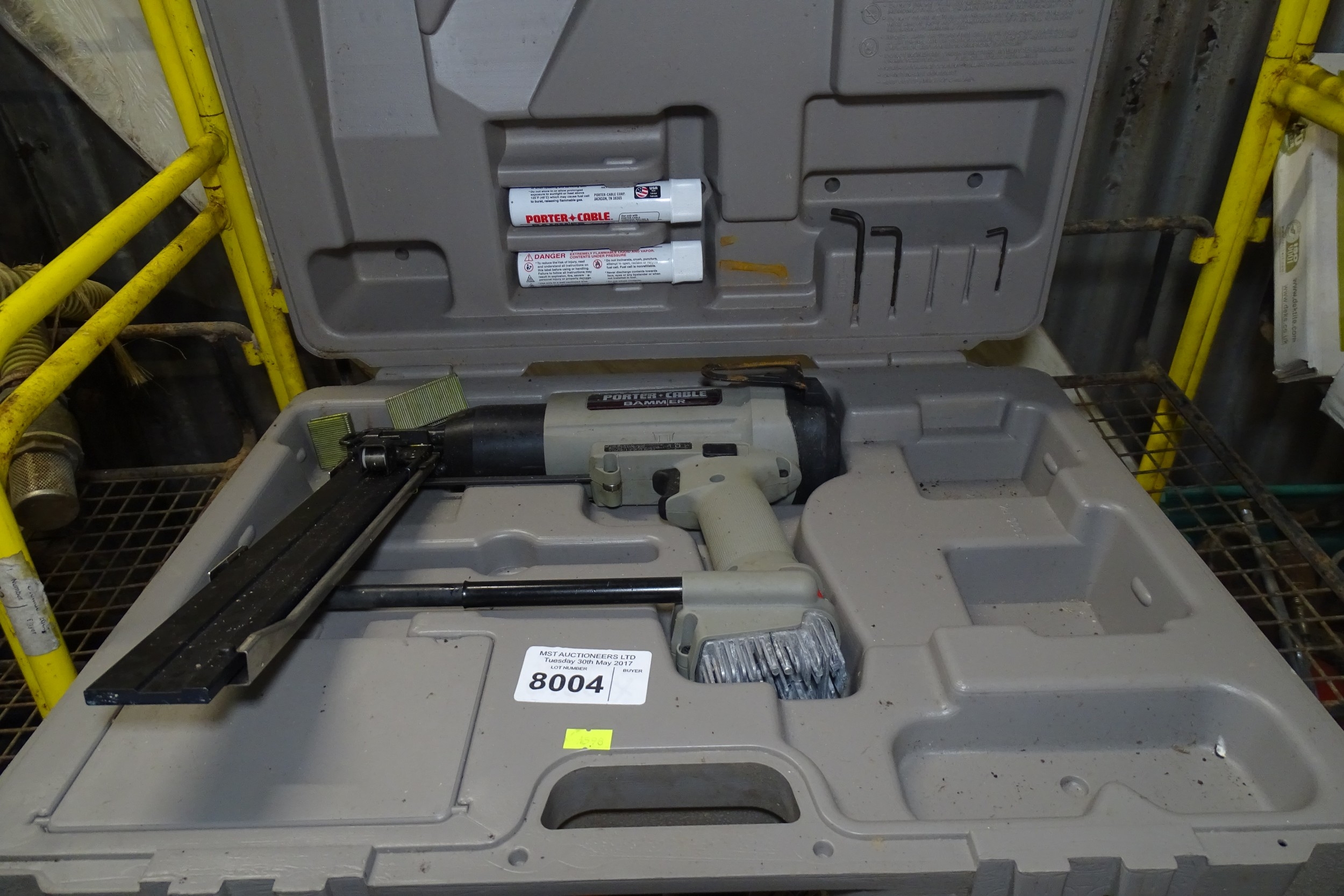 1 x Porter & Cable Bammer staple gun - Please note that no accessories ...