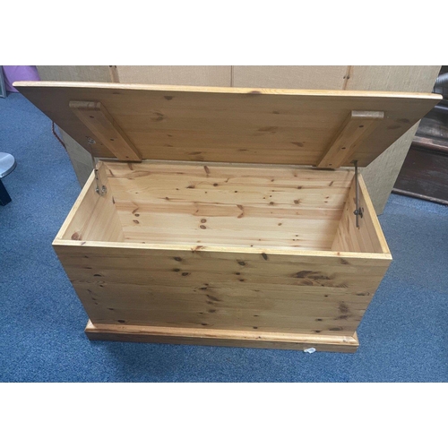 A super useful pine storage box. Measures 88 x 45 x 48 cm approx#496