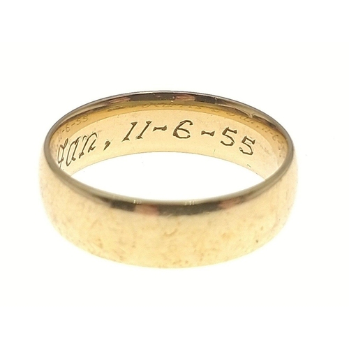 A gent's gold ring size V, with internal inscription, carrying full 375 ...