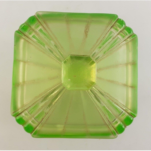 A SOWERBY glass green uranium Pandora's box with lid. No chips, cracks ...