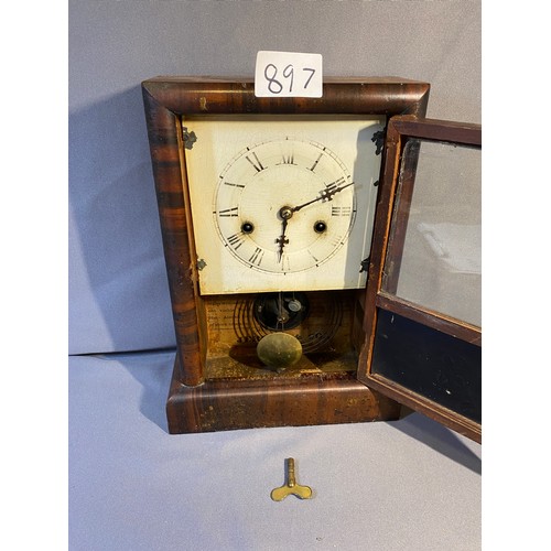 Mantle clock - Viewing section: O8