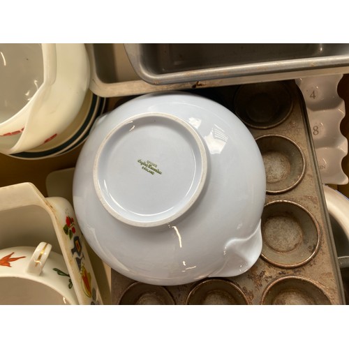 Box of Crockery & Cookware includes Spode Casserole pot without lid ...