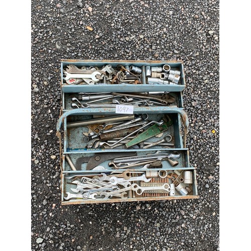 Tool box full of tools - Viewing Section: S10