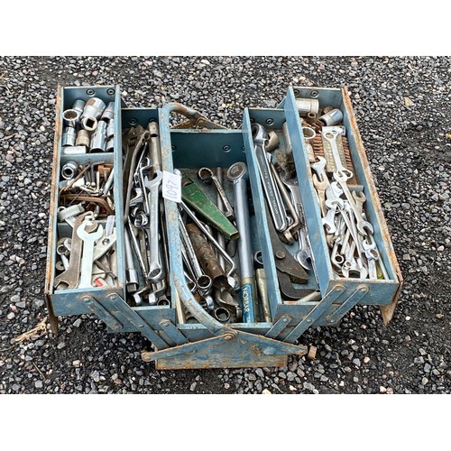 Tool box full of tools - Viewing Section: S10