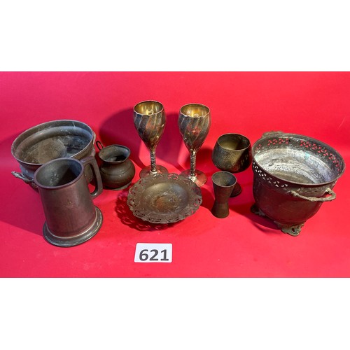 Selection of metalware