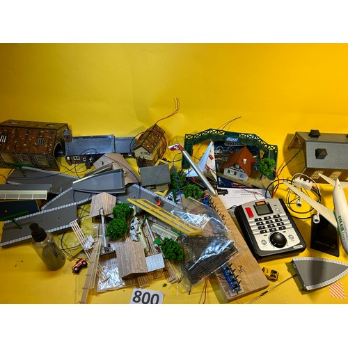 Model railway items - scenery, buildings, platforms etc