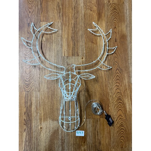 Light-up Wire Stag Head Decoration - lights unworking