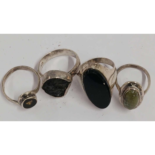DOUR SILVER MOUNTED RINGS