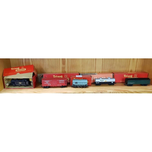 5 SHELVES OF TRIANG HORNBY MODEL RAILWAY, BUILDINGS TRANSFORMER, TRACK ...
