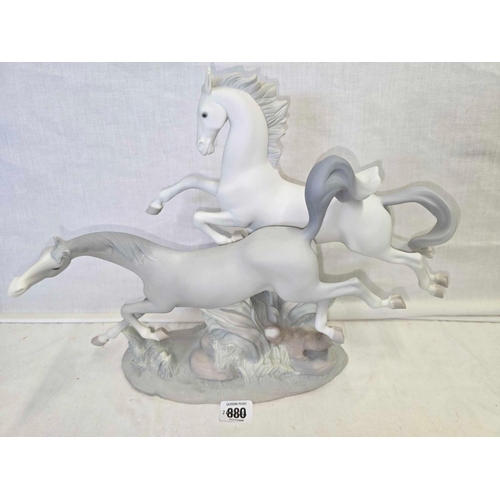 LLADRO PORCELAIN FIGURE OF 2 GALLOPING HORSES