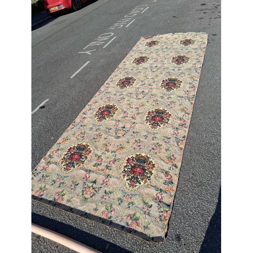 ROLL OF TAPESTRY MATERIAL 12ft X 4ft 3''