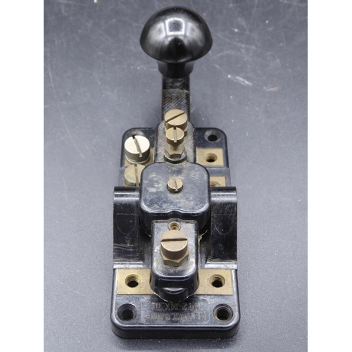 Bakelite Morse Code Key W.T 8 Amp No2 MK III