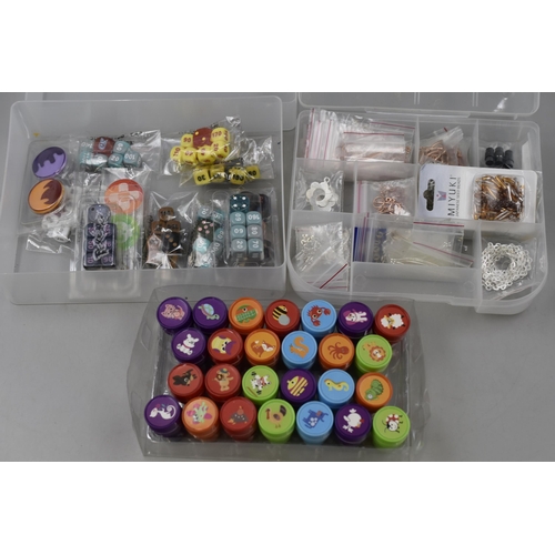 Mixed Lot of Cased Activity Items to include Jewelery Making Kit ...