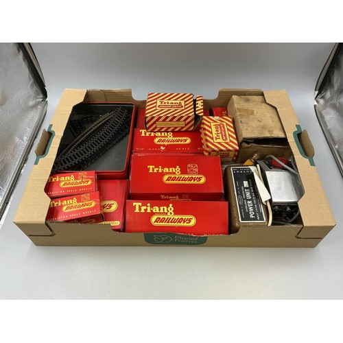 Selection of Tri-ang 00 Gauge Model Railway Track, Power Supply ...