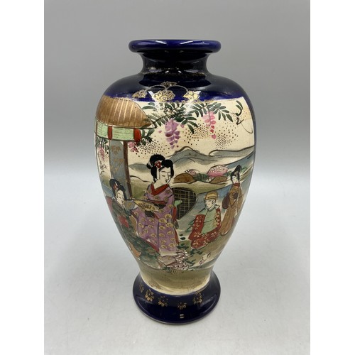 An Early 20th Century Japanese Satsuma Vase - Depicts Family Scene and ...