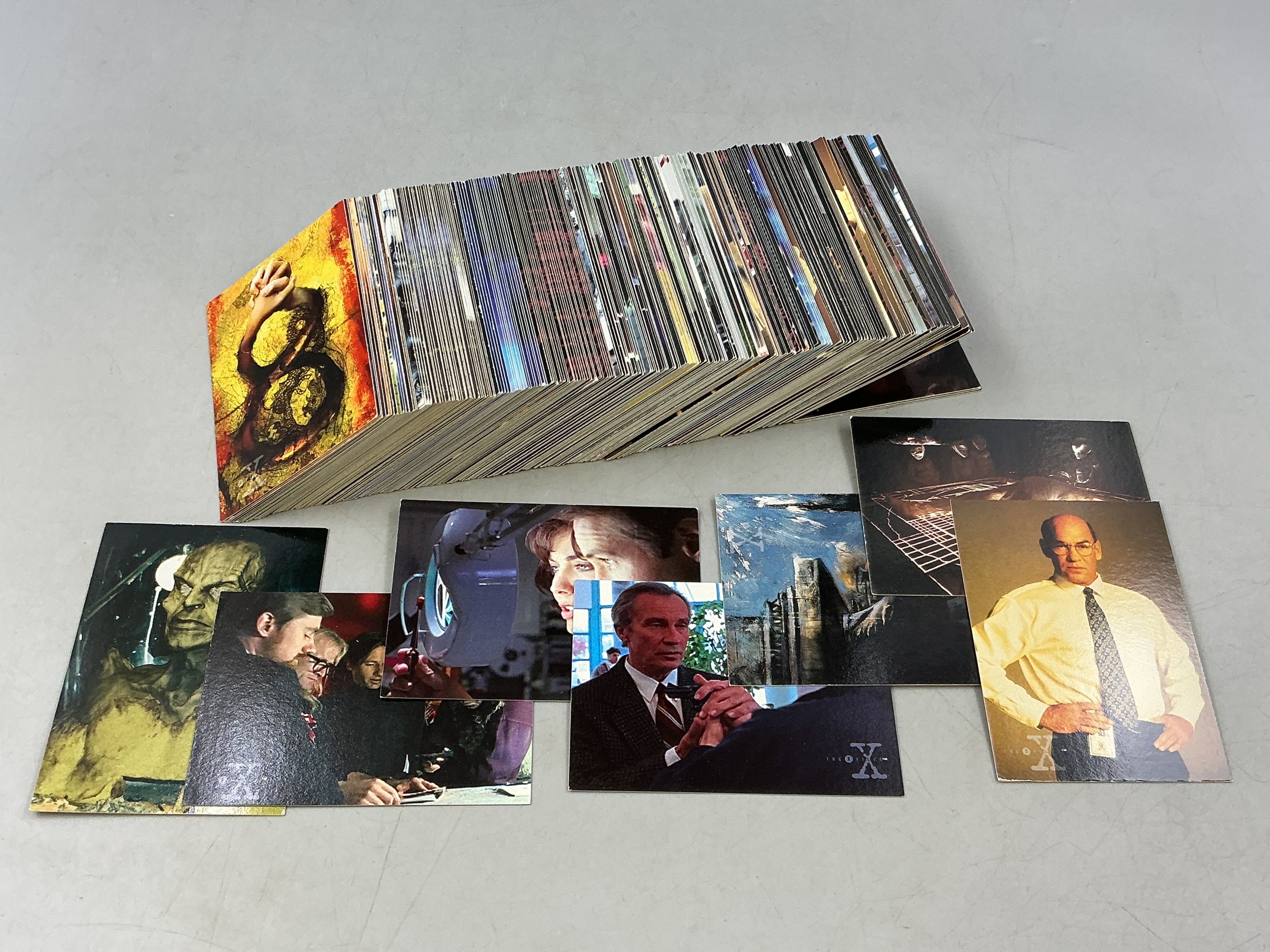 200+ X-Files Trading/Collectors Cards - Topps and Intrepid