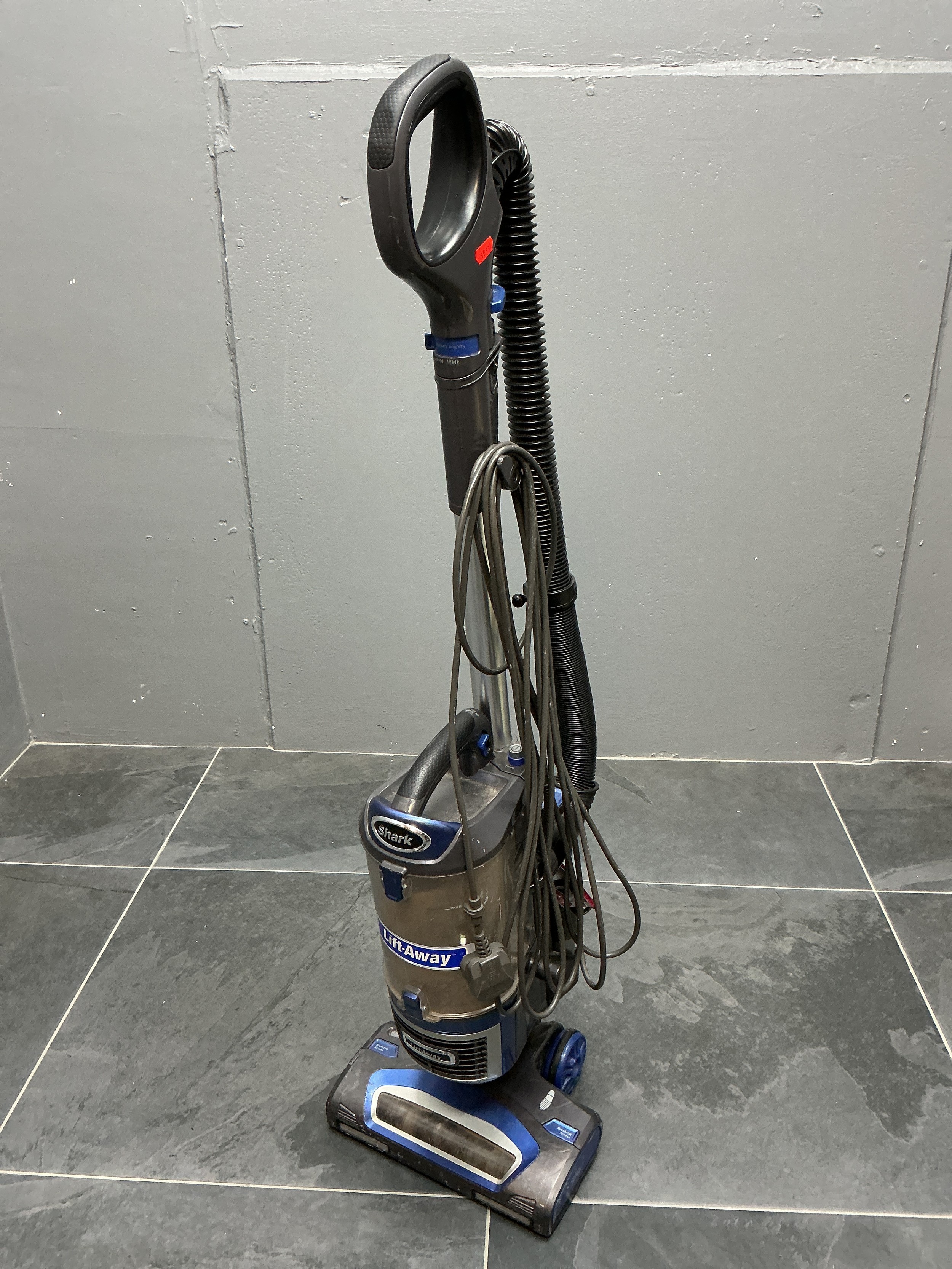 Shark Lift-Away Bagless Hoover complete with Attachments (as found)