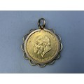 Sir Winston Churchill 18ct yellow gold coin/medal, the obverse ...