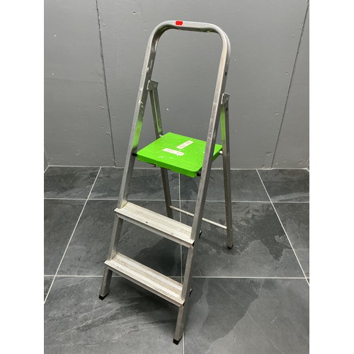 Set of Lightweight Folding 3 Tier Ladders