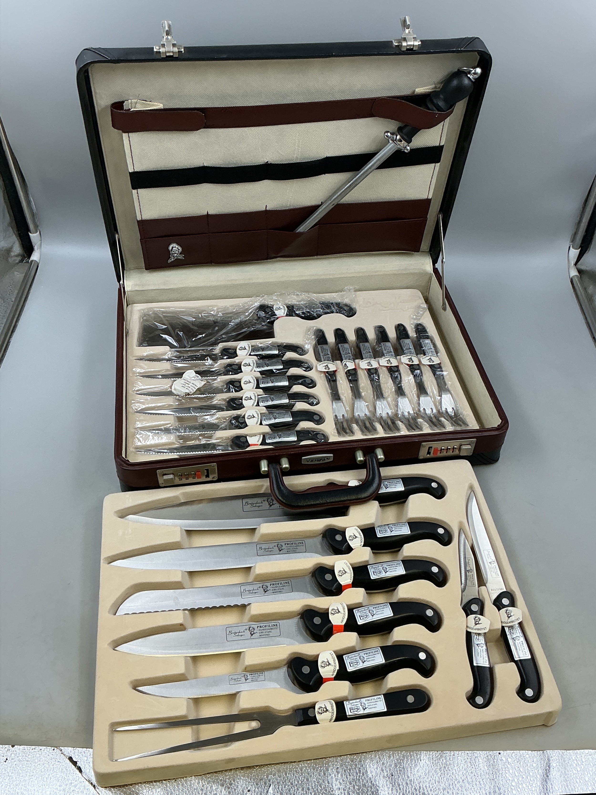 Breitenbach Solingen Deluxe 22 Piece Knife Set Complete with Case