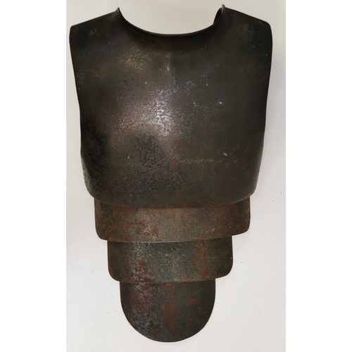 A rare set of German WWI trench armour. Consists of a steel breast ...