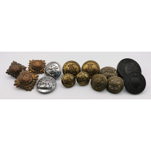 A mixed collection of British uniform buttons. To include Royal Sussex ...