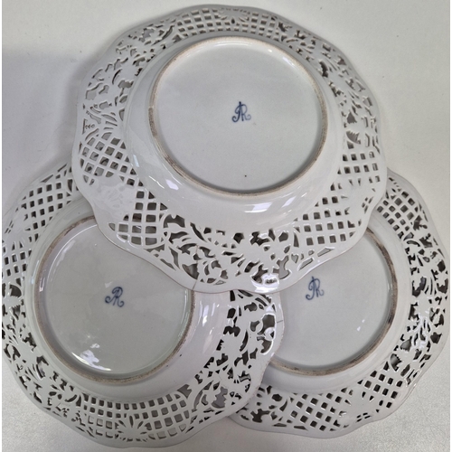 Collection of 5 cabinet plates from 19th & early 20th centuries. To ...