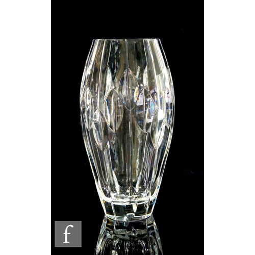 John Luxton - Stuart & Sons - A later 20th Century clear cut crystal ...