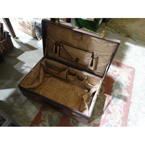 A Vintage Dressing Case