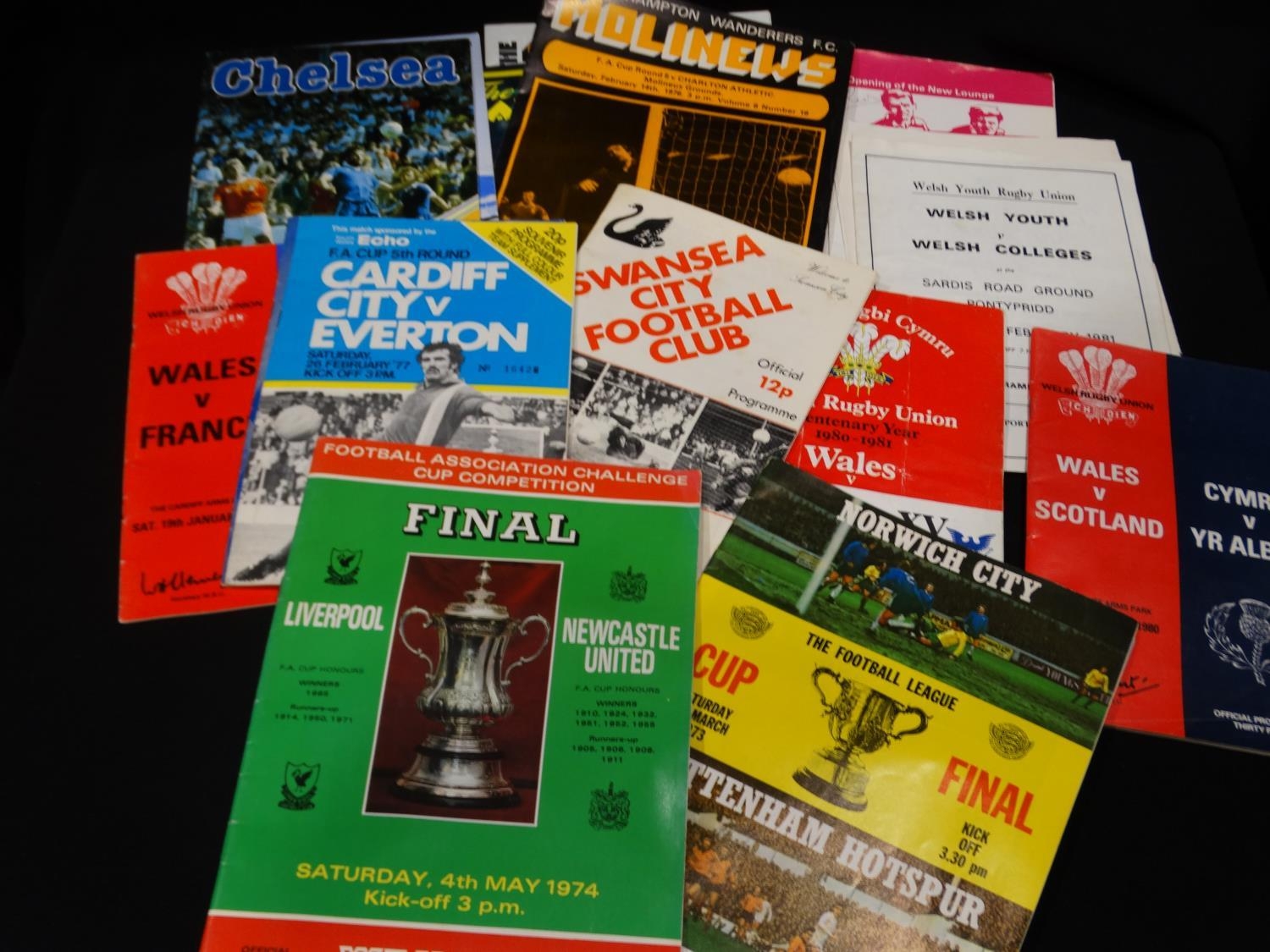 A Parcel Of Vintage Football Matchday Programmes To Include FA Cup ...