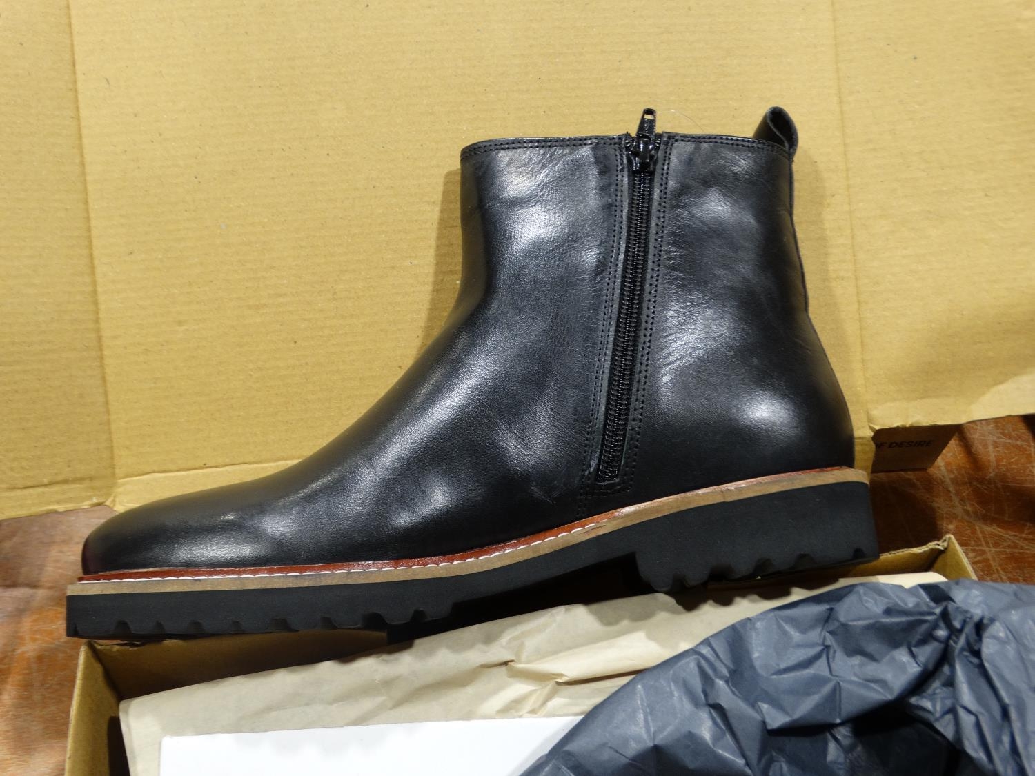 A Pair Of New & Boxed Ladies Pod Boots, Size 6