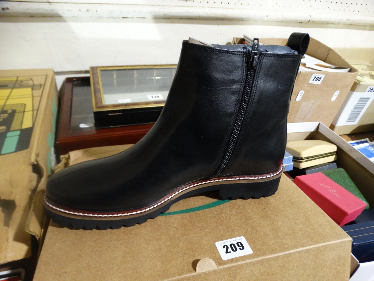 A Pair Of New & Boxed Ladies Pod Boots, Size 6