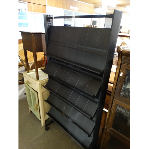 An Adjustable Card Display Stand