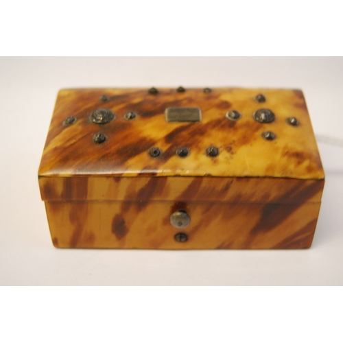 GEORGIAN STUDDED TORTOISHELL SNUFF BOX WITH HINGED LID (SMALL PIECE OF ...